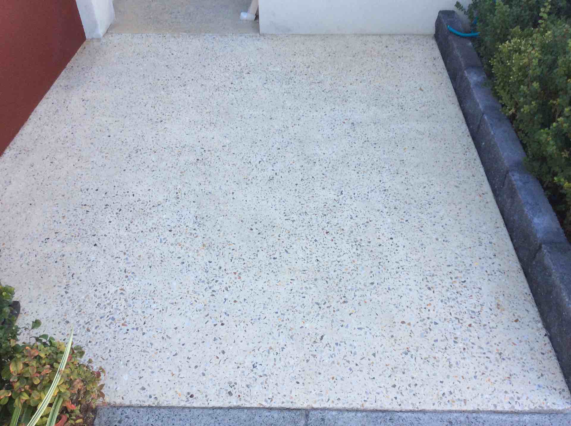 Contact | Hammer & Grind Tile & Slate Removal - 0431 620 170